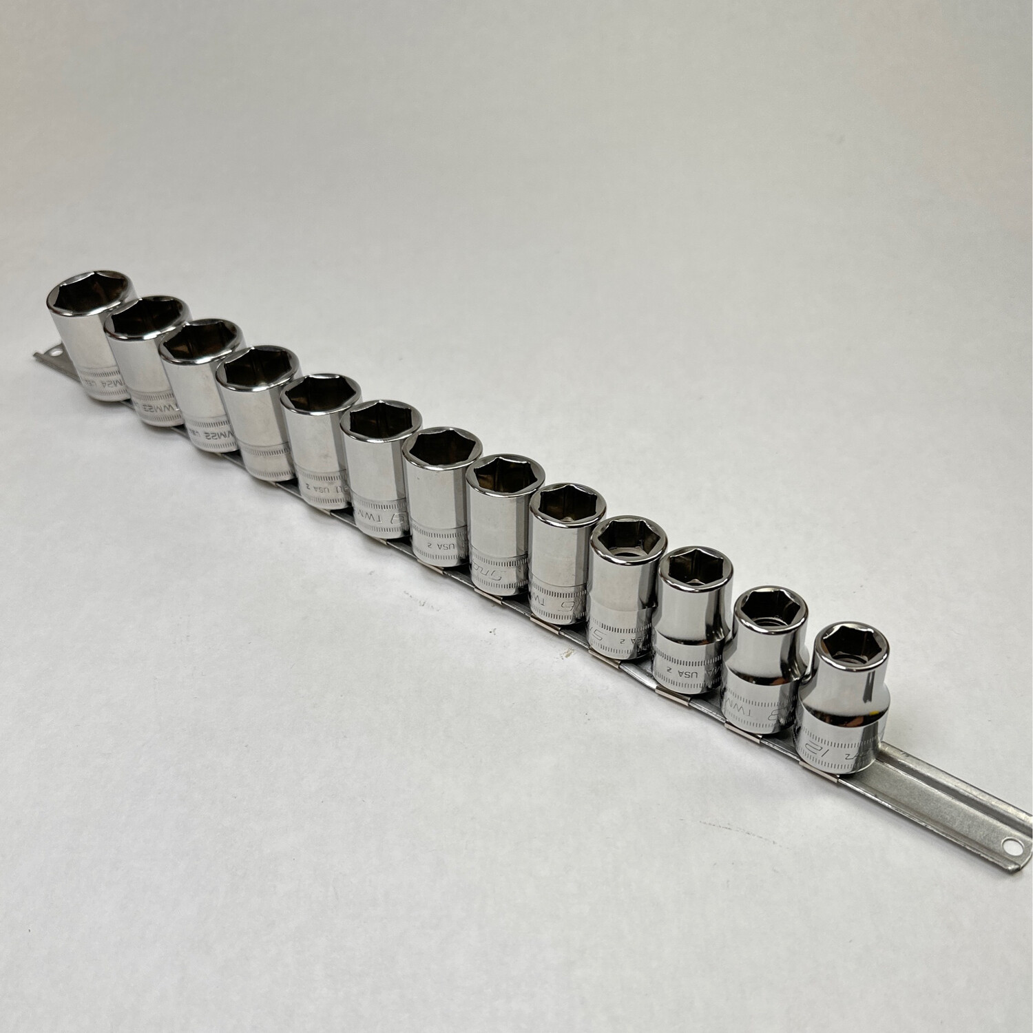 Snap On 13 pc 1/2" Drive 6-Point Metric Flank Drive® Shallow Socket Set (12-24 mm), 313TWMYA ...