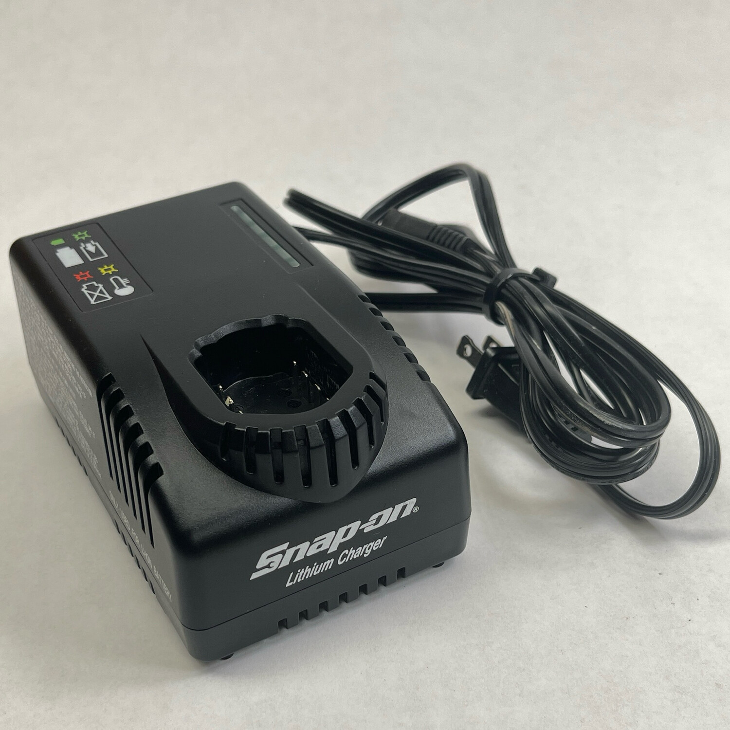 V-Twin Manufacturing Motorcycle Batteries NEW Snap-on CTC772A MicroLithium Battery Charger For 7 ...