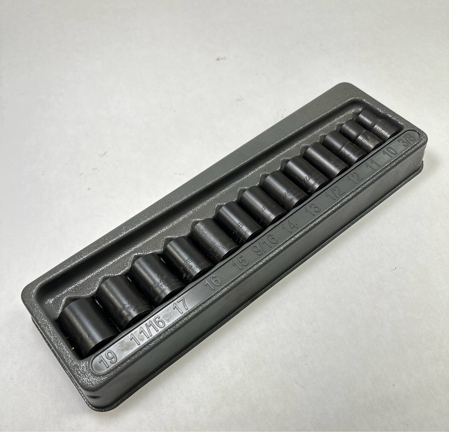 Blue Point 13 pc 3/8" Drive Metric/ SAE Shallow Twist Impact Socket Set ...