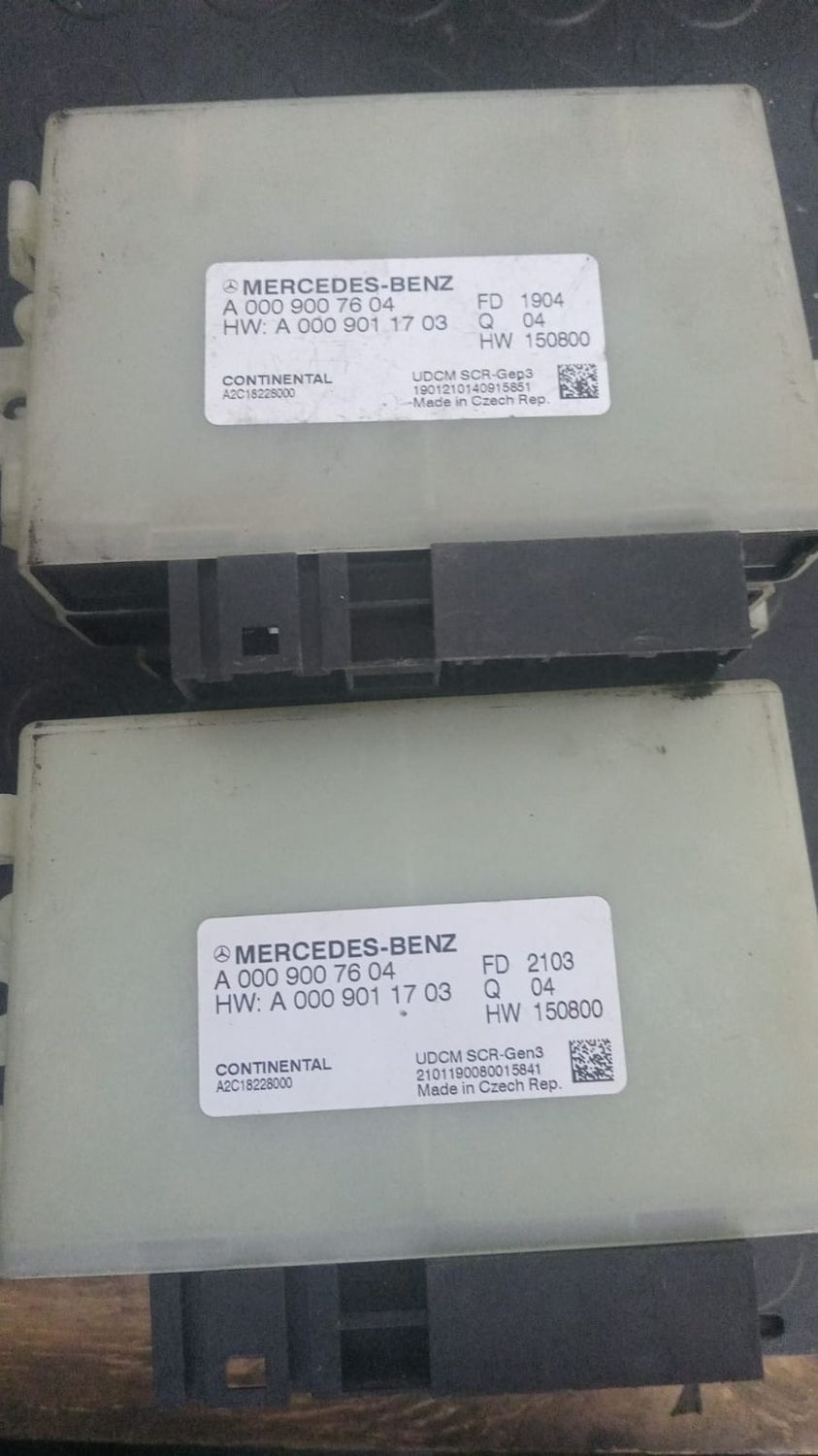 Mercedes-Benz Sprinter EGR control unit (A 000 900 76 04) Continental ...