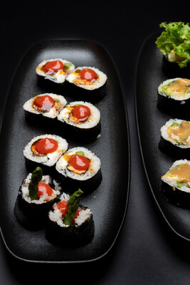 Signature Maki