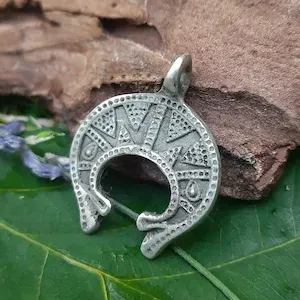 ALGIZ RUNE | Historical Viking and Celtic Arts Workshop