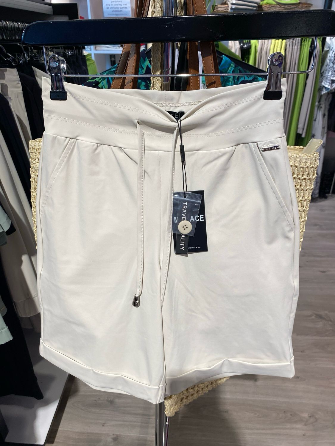 Mi Piace Broek Bermuda Kit MP202589 - Femm - Mode & Meer | Damesmode ...