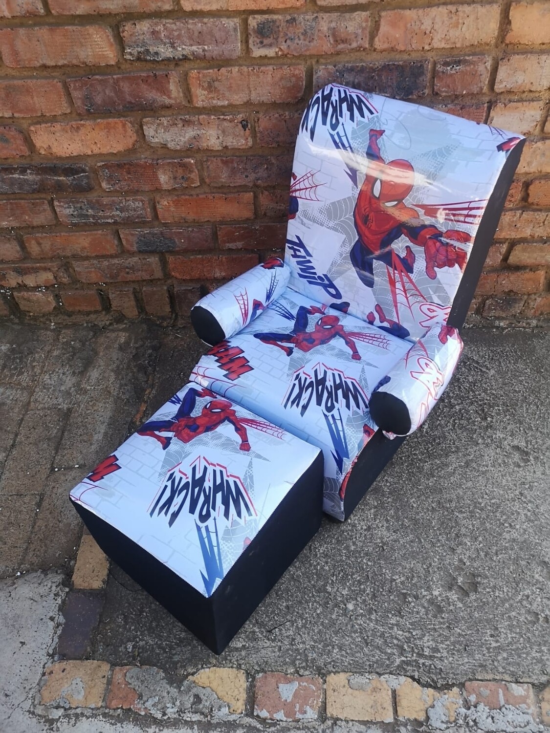 SPIDERMAN SOFA CHAIR