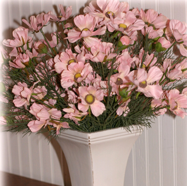 1B750 Light Pink Cosmos Bunch | Timeless Charm