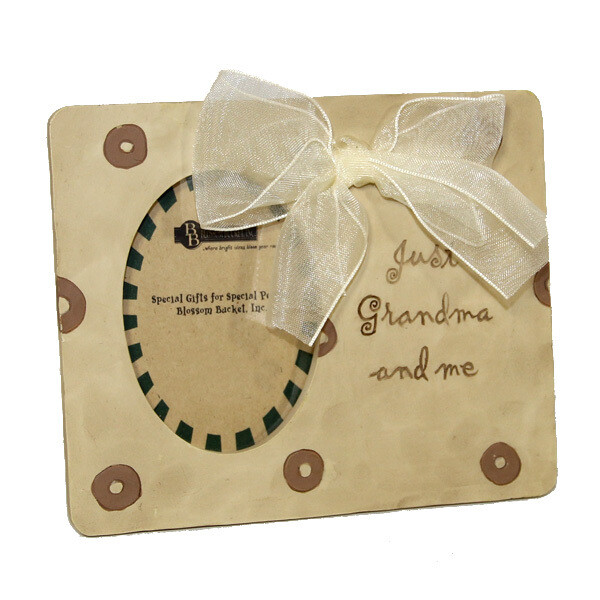 WF12 Grandma Me Frame | Timeless Charm