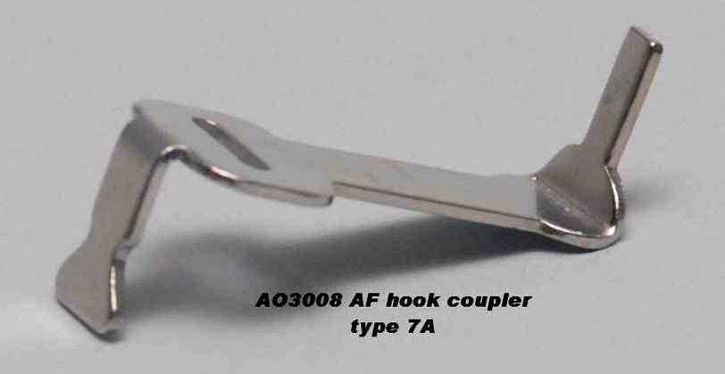 COUPLER: PreWar, early drop-style; Type 7A; (vertical tang)