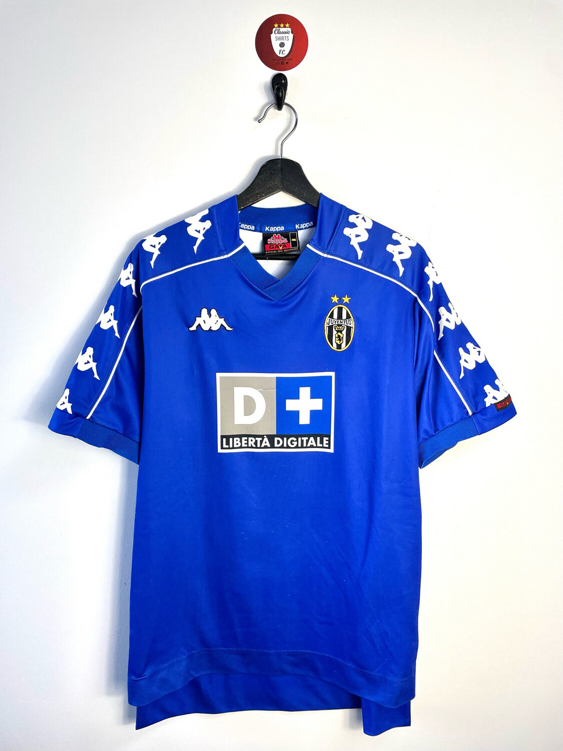 Juventus 1999-00 away shirt