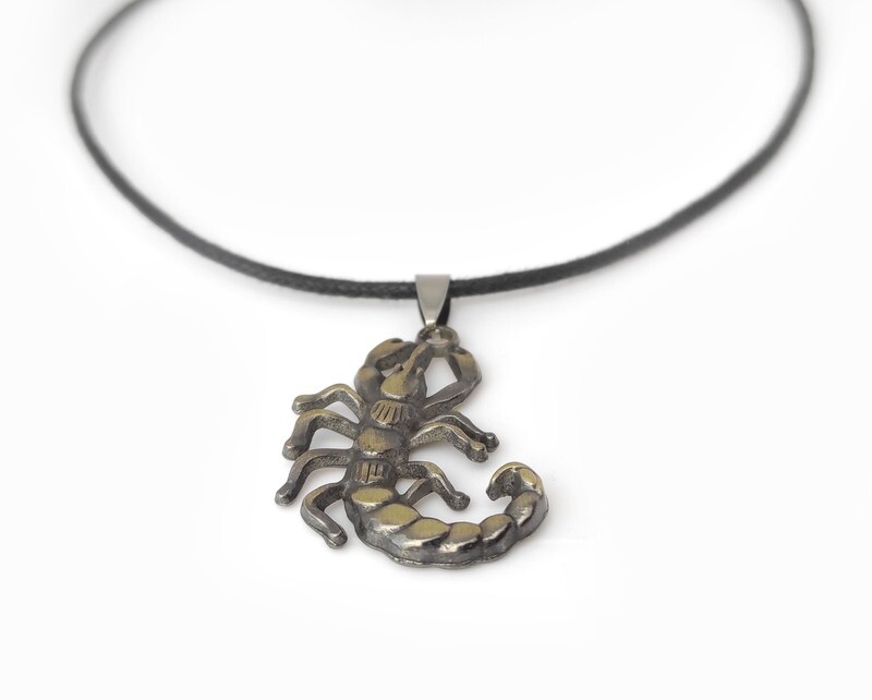 Scorpion necklace (cord)