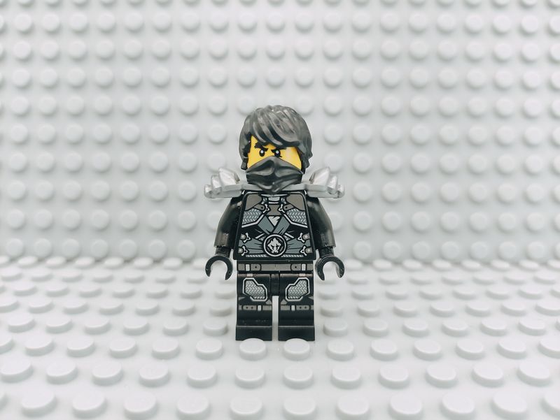 Lego Ninjago Minifigur Cole Stone Armor Rebooted