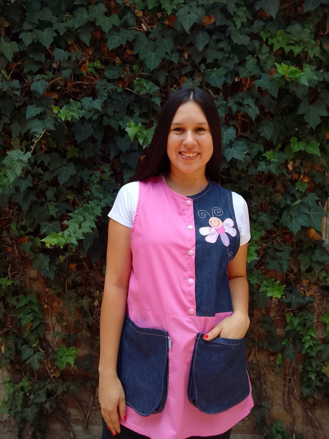 ISABELLA ROSA CON MARIPOSA