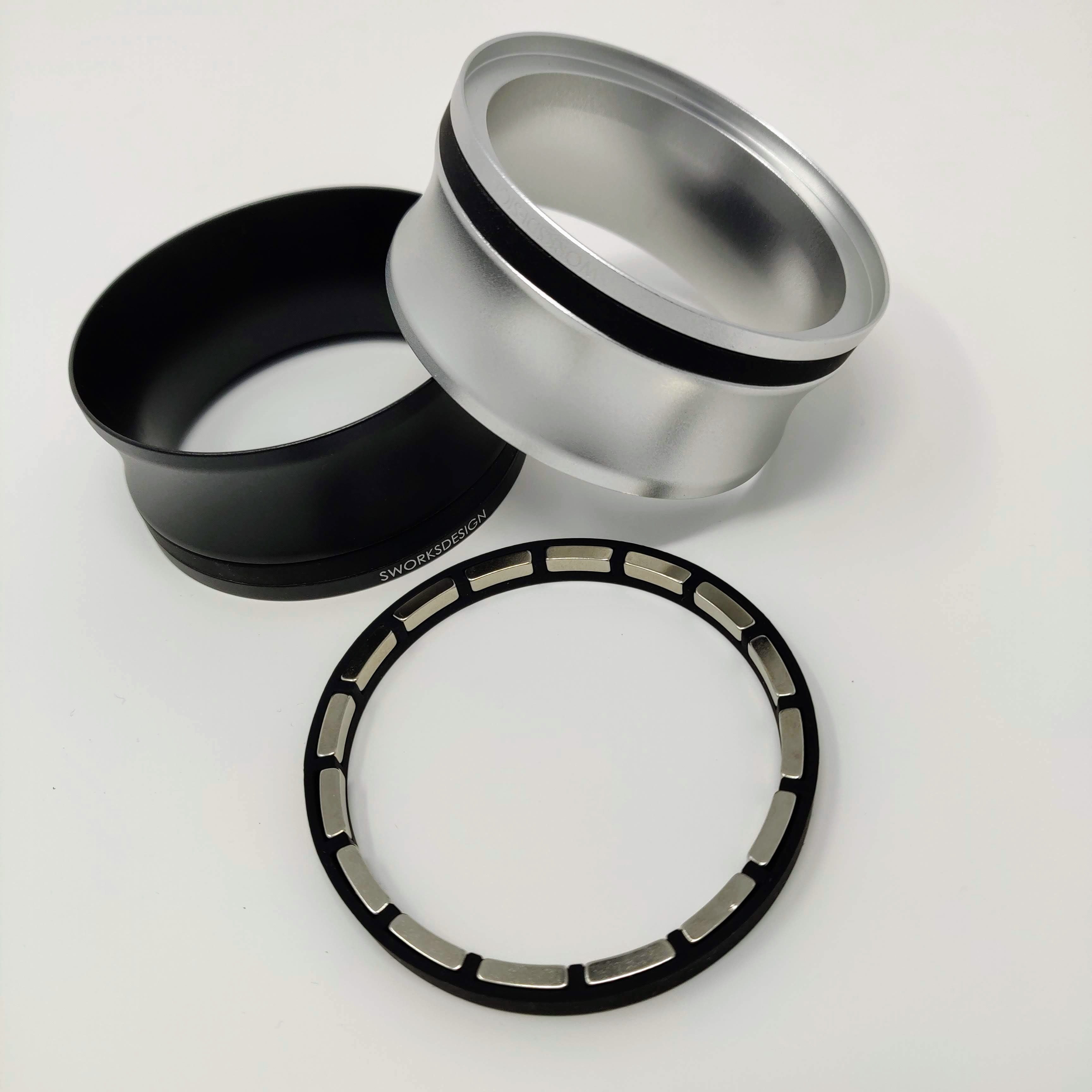 Seamless Magnetic Funnel