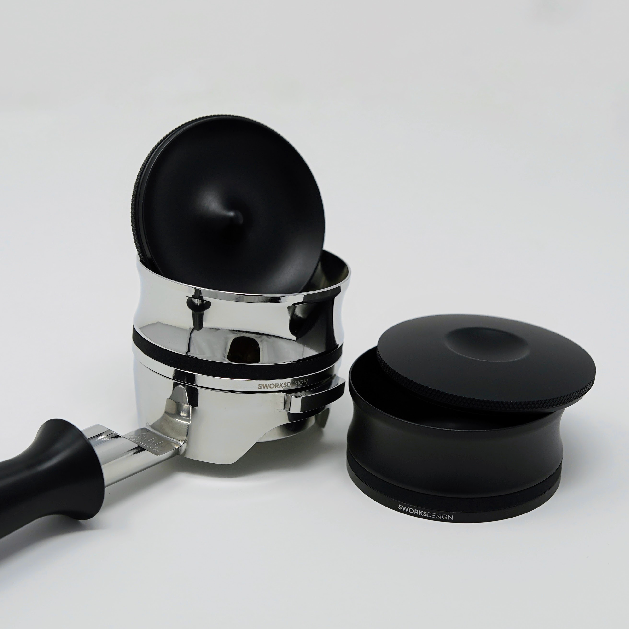 Seamless Magnetic Funnel