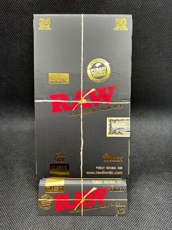 RAW BLACK 1 1/4 CLASSIC 24 PACKS/BOX 50 LEAVES/PACK