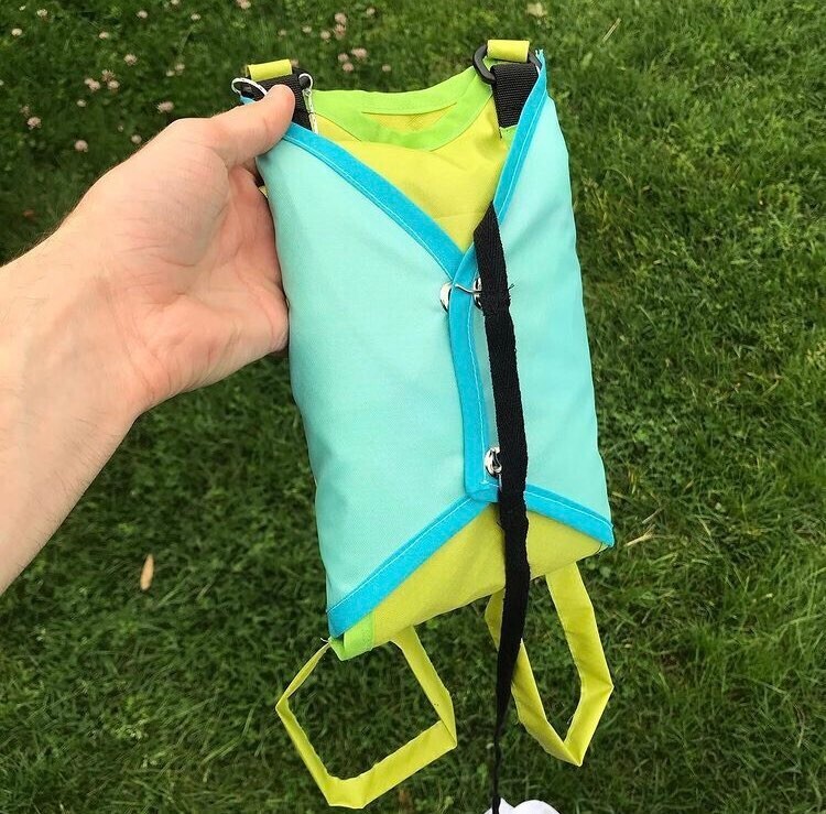 Toy Mini Skydiving Rig scale parachute container backpack with harness ...