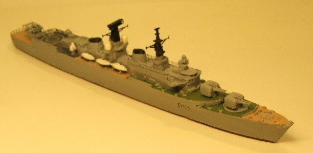 MTM039 - 1/700th Scale HMS Kent, Batch 1 County Class Destroyer