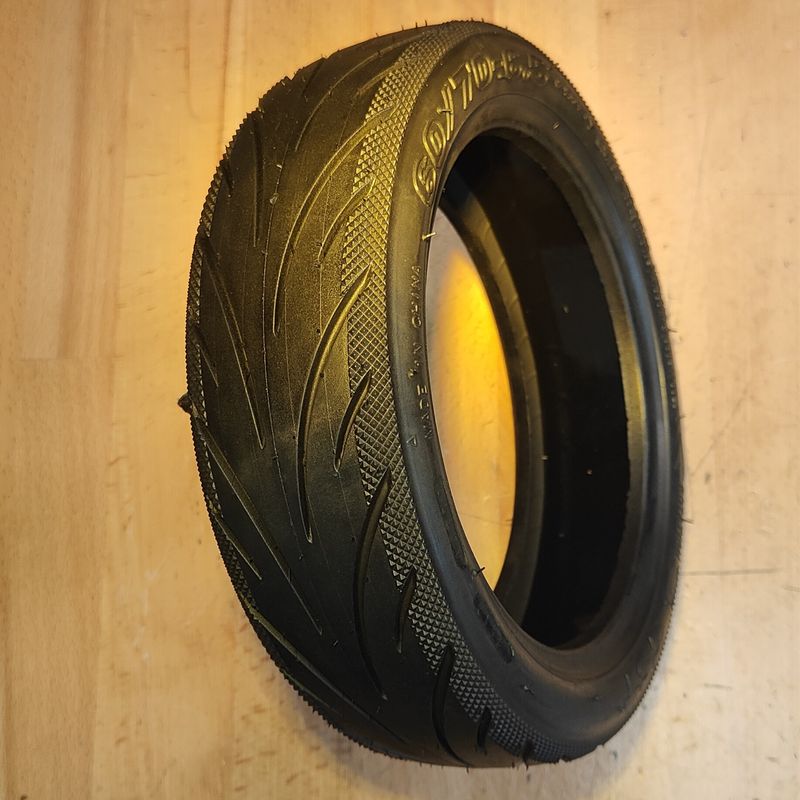 CST 60/70-6.5 (10x2.5 10") Self-Healing Tyre (tubeless) suit Ninebot ...