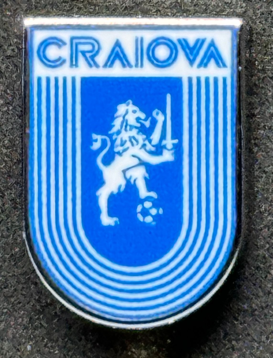 CS Universitatea Craiova (Romania) – Store – worldsoccerpins.com