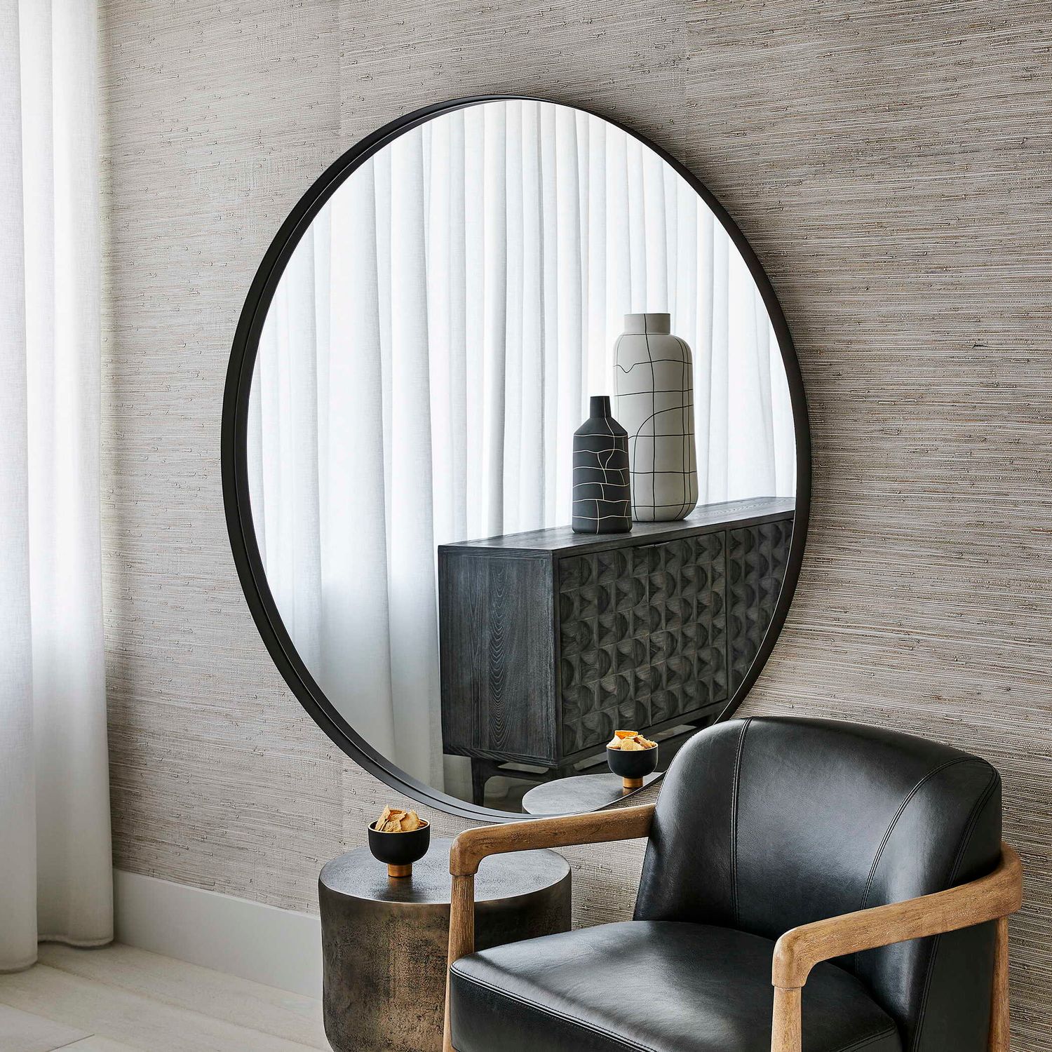 Padria - 60" Round Mirror - Black