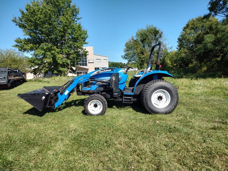 2006 NEW HOLLAND TC55DA 4X4 TRACTOR W/ LOADER