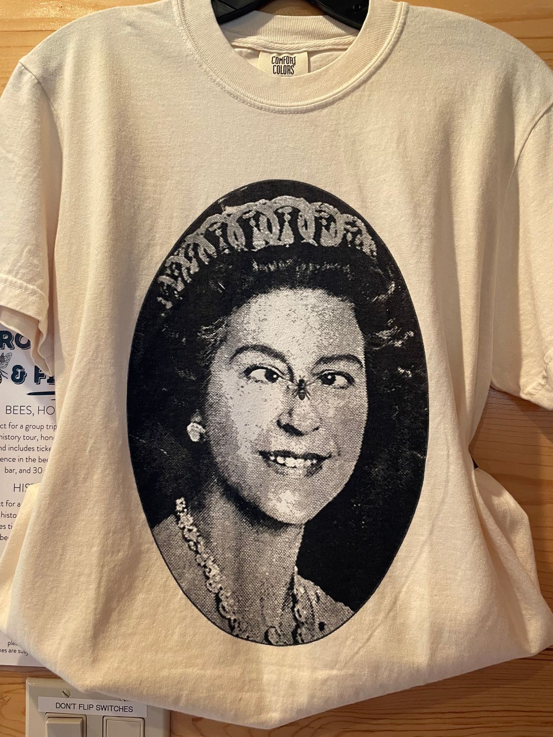 Long Live The Queen Shirts – Large – Store – BeeWeaver Honey Farm