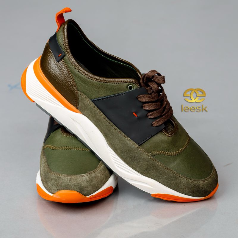 Jeff White/Orange sole