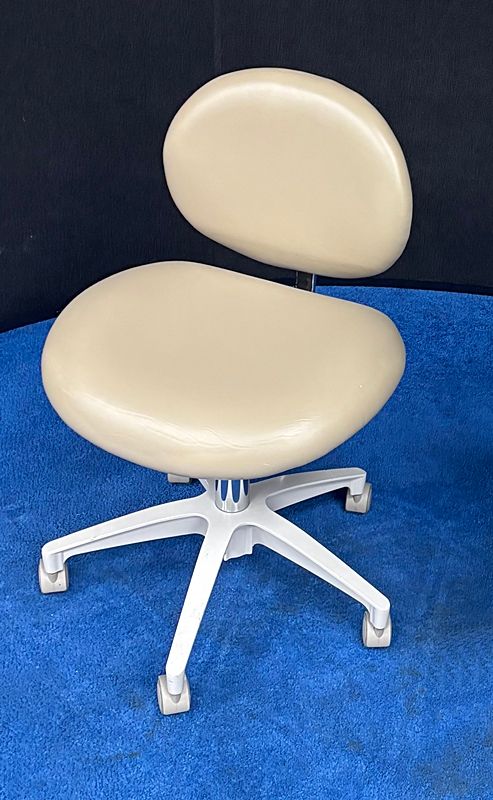 DCI Edge Series 5 (SDR051) Doctor Stool - Very Good Used Condition ...