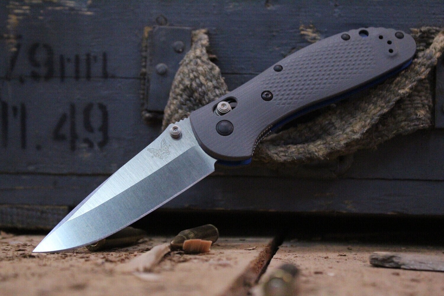 Benchmade Griptilian 3.45" AXIS Lock Knife / Satin / Gray-Blue G10 ...
