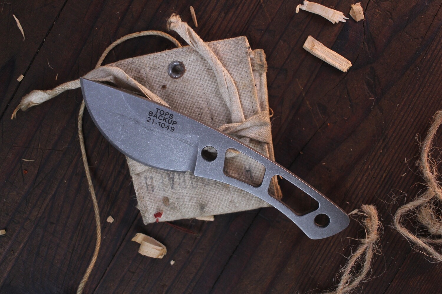 TOPS Backup 2.1" Fixed Blade / Skeleton / Grey 1095