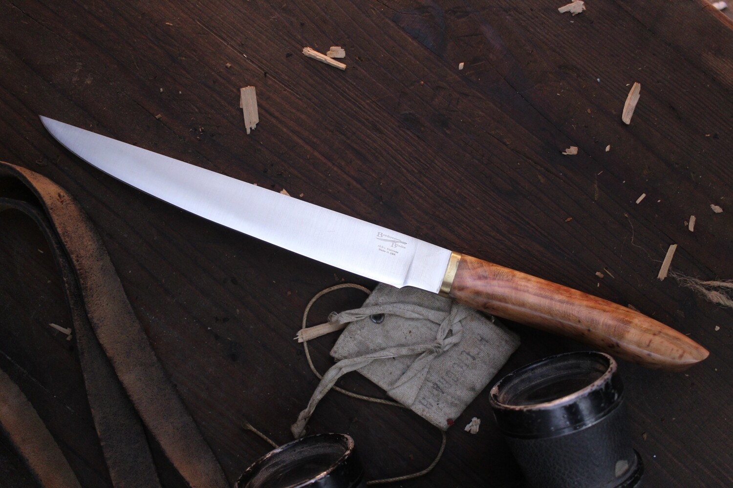 Bordertown Blades 8" Fillet / Quilted Maple & Brass Bolster / Satin AEB-L