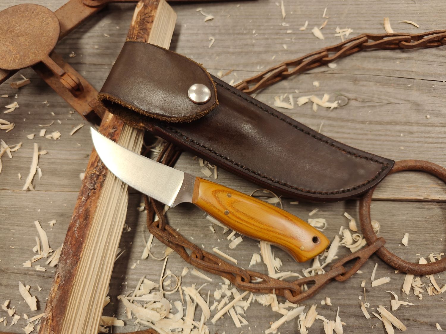 Ron Post Knives Small Skinner 3" Trailing Point / Blonde Dymondwood ...