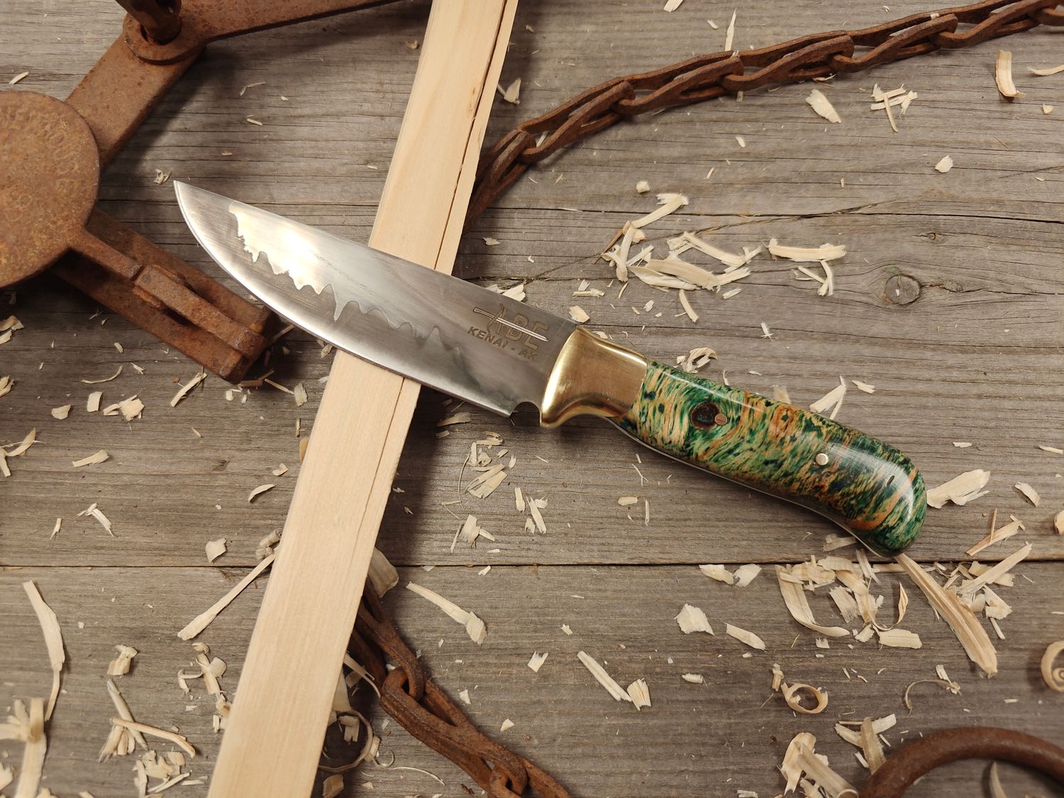 Abe Knives 4.75" Fixed Blade / Dyed Birch Burl w/ Brass Bolster / San Mai 80Crv2/15n20