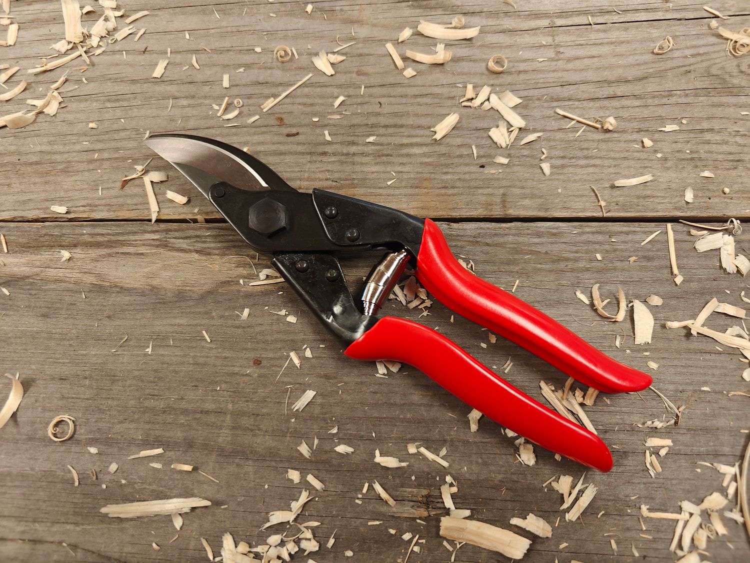 Felco 5 One-Handed Pruning Shear - Basic Model