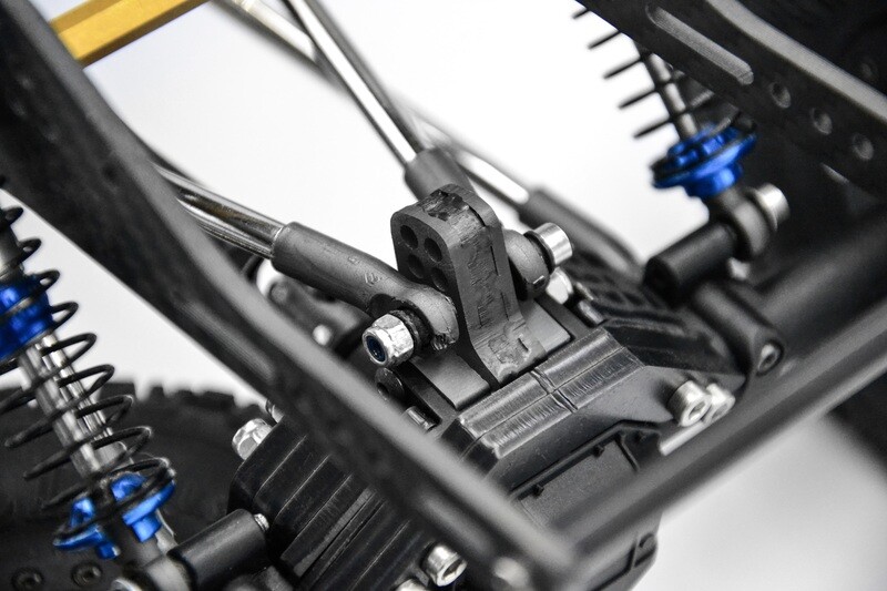Element RC Enduro rear axle upper link riser