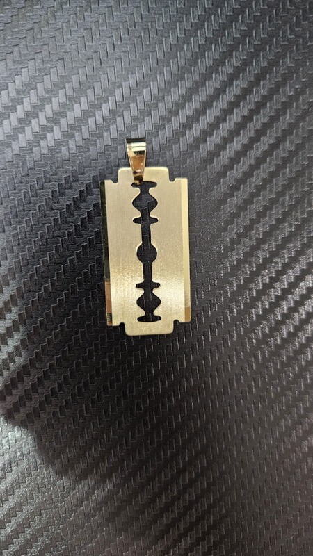 14K 2" RAZOR PENDANT