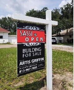 LUXURY REAL ESTATE SIGNS - 10mm Coroplast Signs