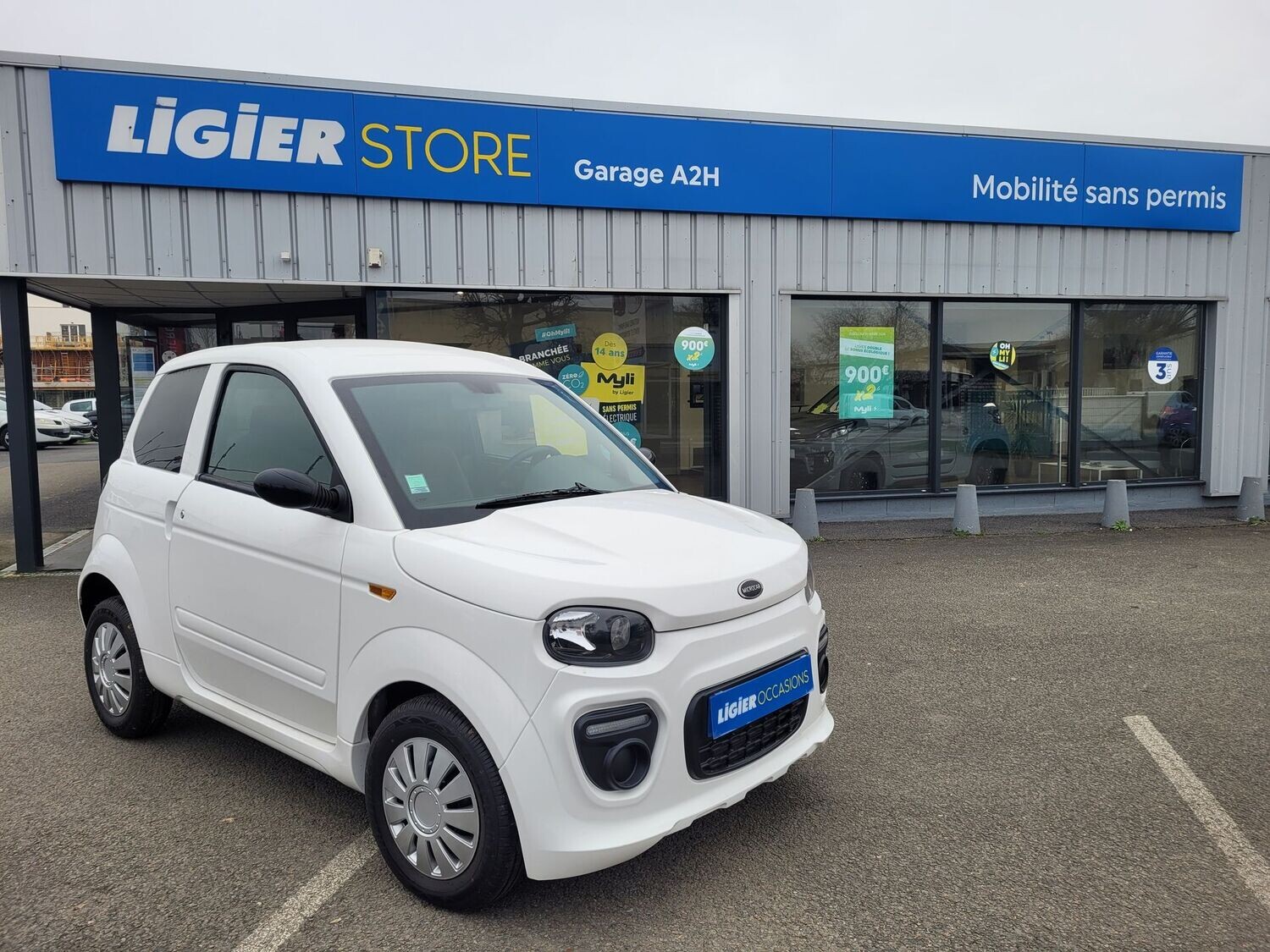 MICROCAR M.GO6 INITIAL