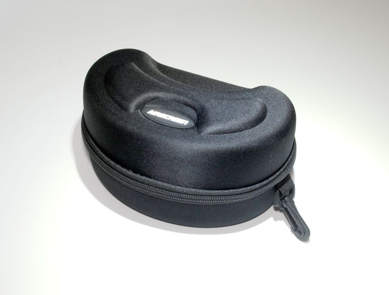 Hard case for goggle