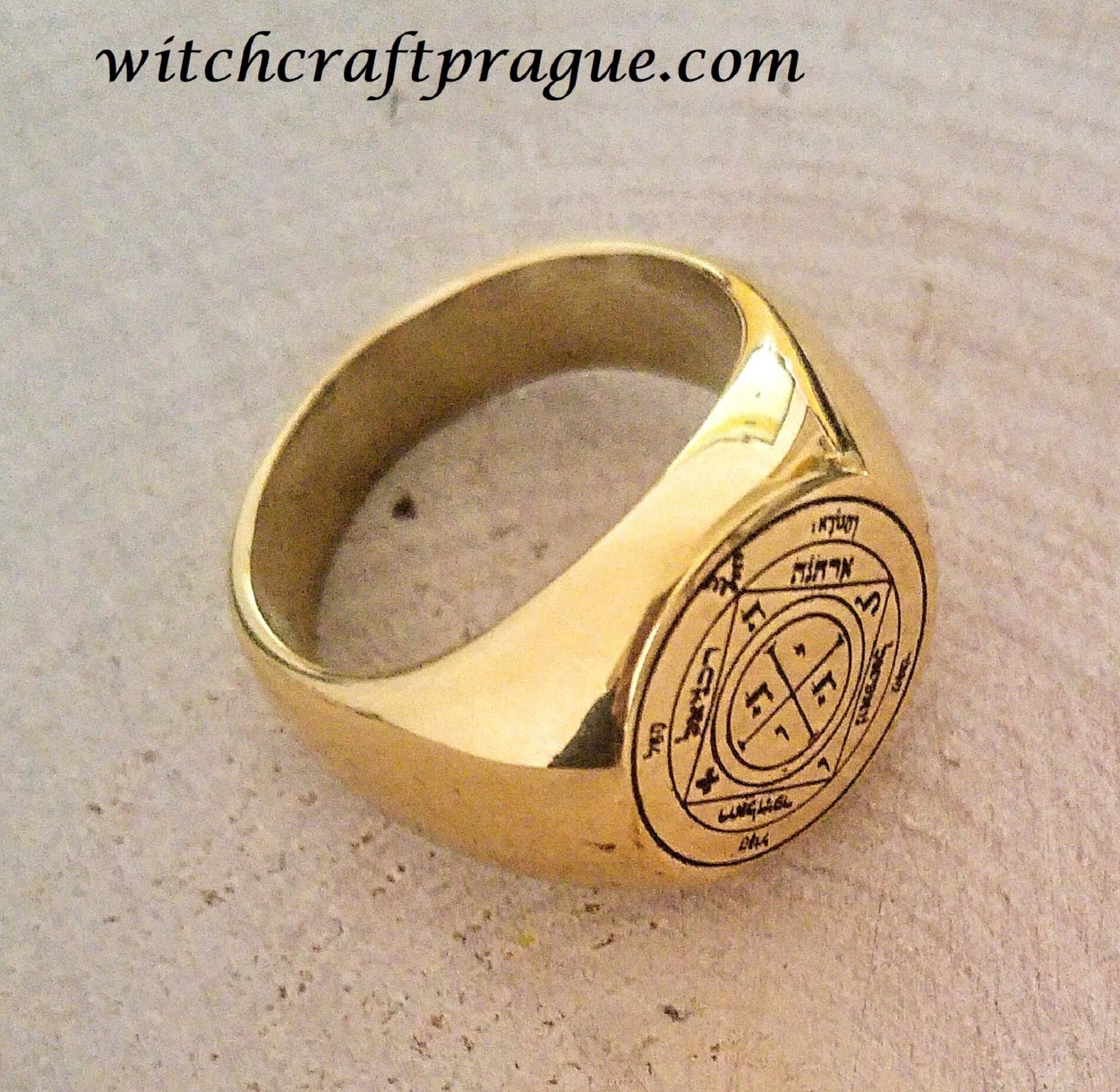 Fifth Pentacle of Saturn ring seal of Solomon amulet