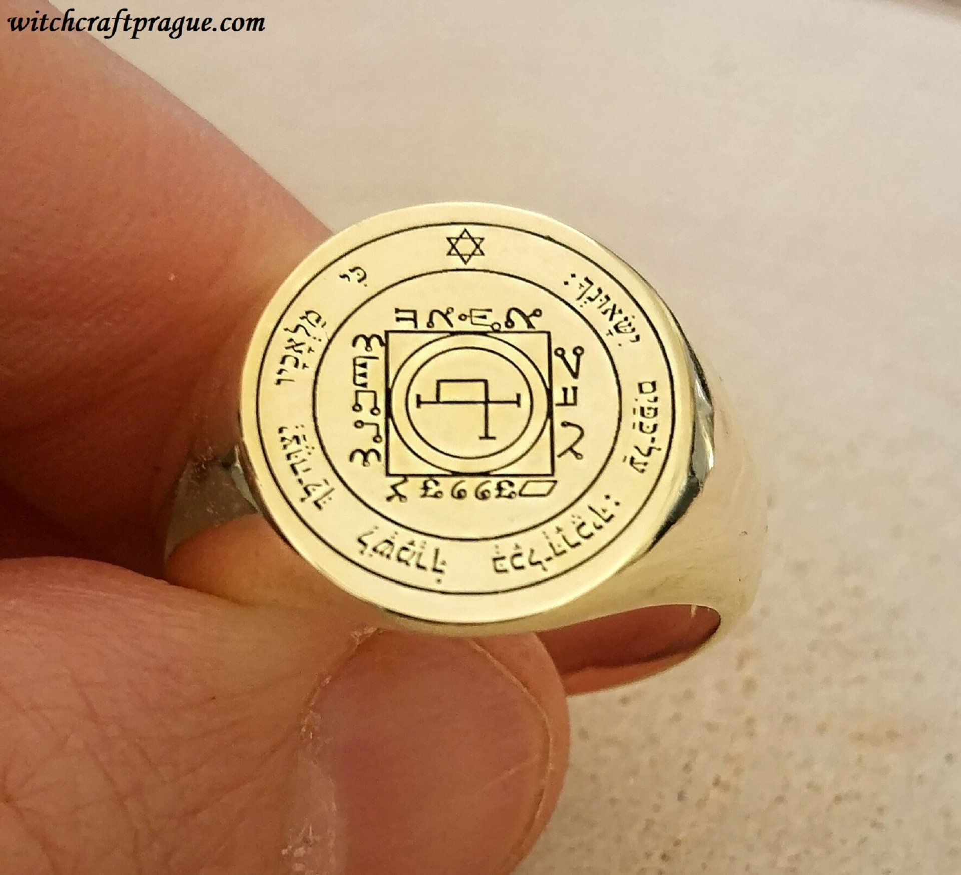Fifth Pentacles of the sun ring seal of Solomon