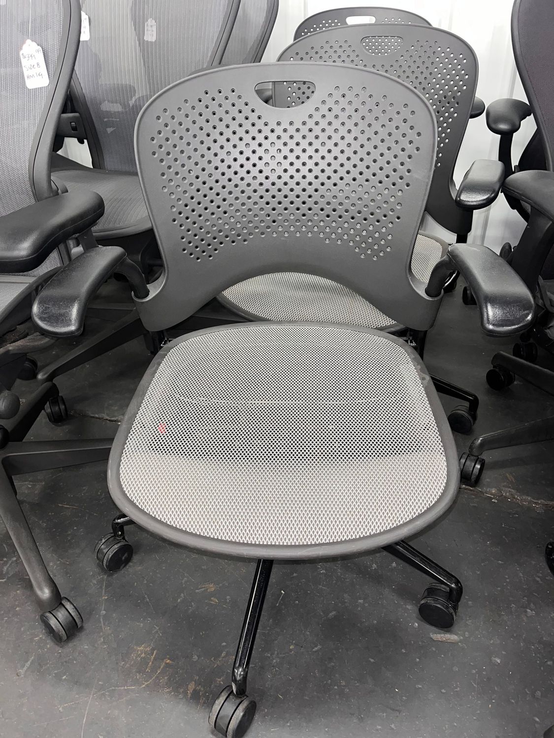 Mesh Seat, Poly Back, Task Chair
