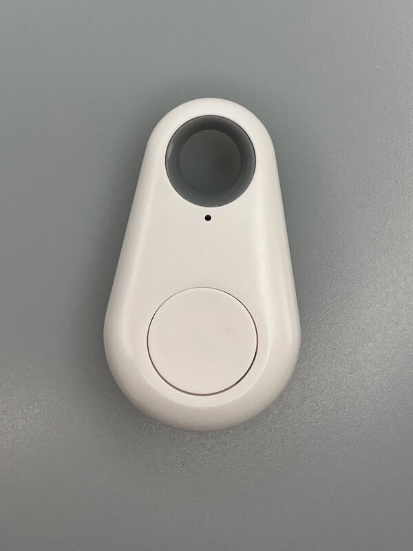 Keychain Tracker / Selfie Button