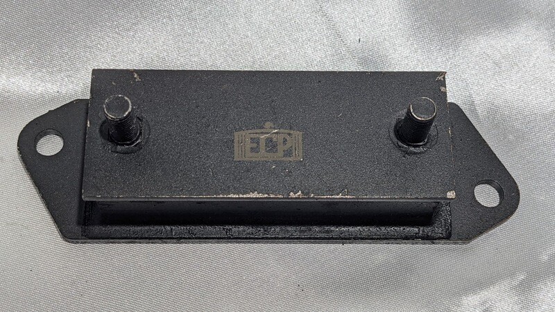 ECP ROLLS ROYCE SILVER SHADOW SPUR ENGINE MOUNT front NEW UR19203