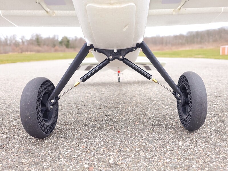 KIN Landing Gear Upgrade - Night Timber X Evolution from E-Flite - Oil ...