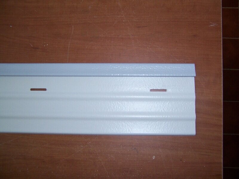Rapid Wall Mobile Home Vinyl Skirting Top front rail