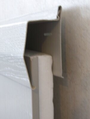 Rapid Wall Mobile Home Vinyl Skirting Top front rail