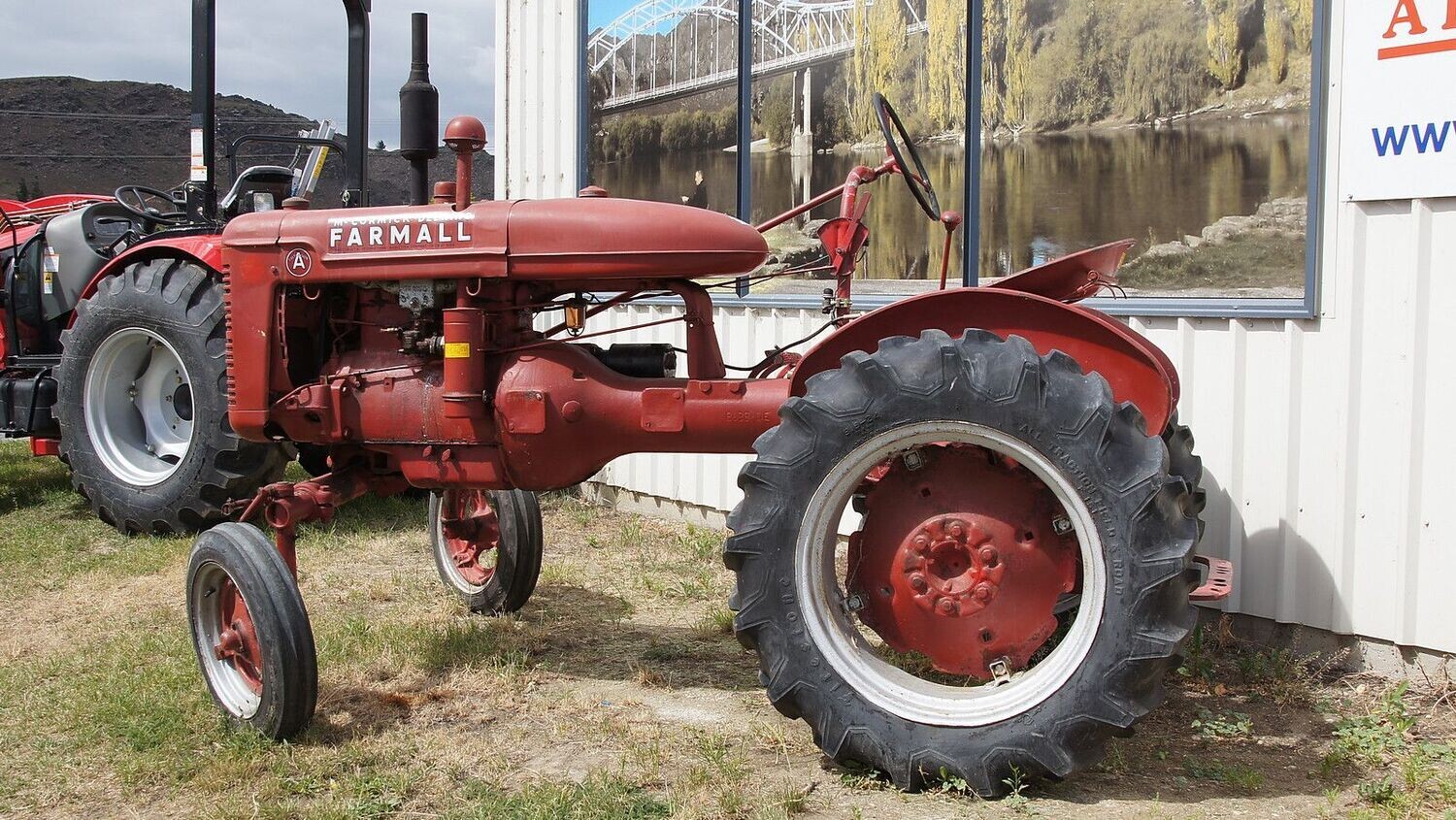 Farmall A 1939-1947, Serial #501-220829; Farmall B - First B Built in ...