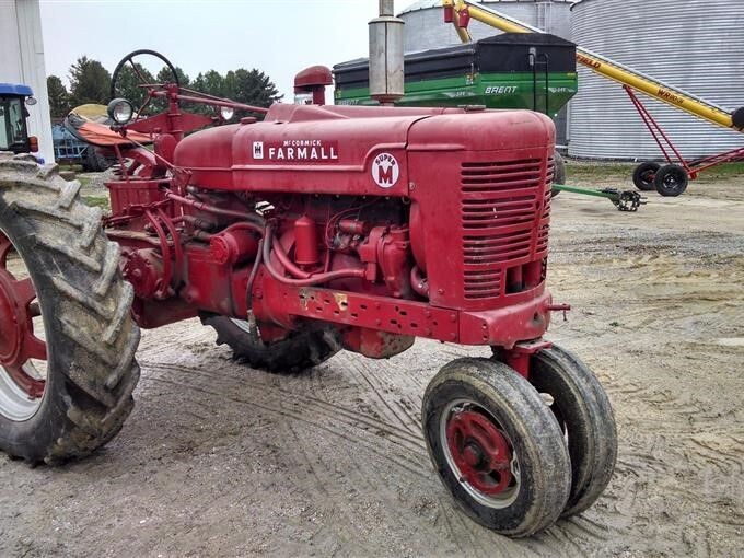 Farmall Super M 2 Gas, Serial #28175-52627 & L-504802-512541