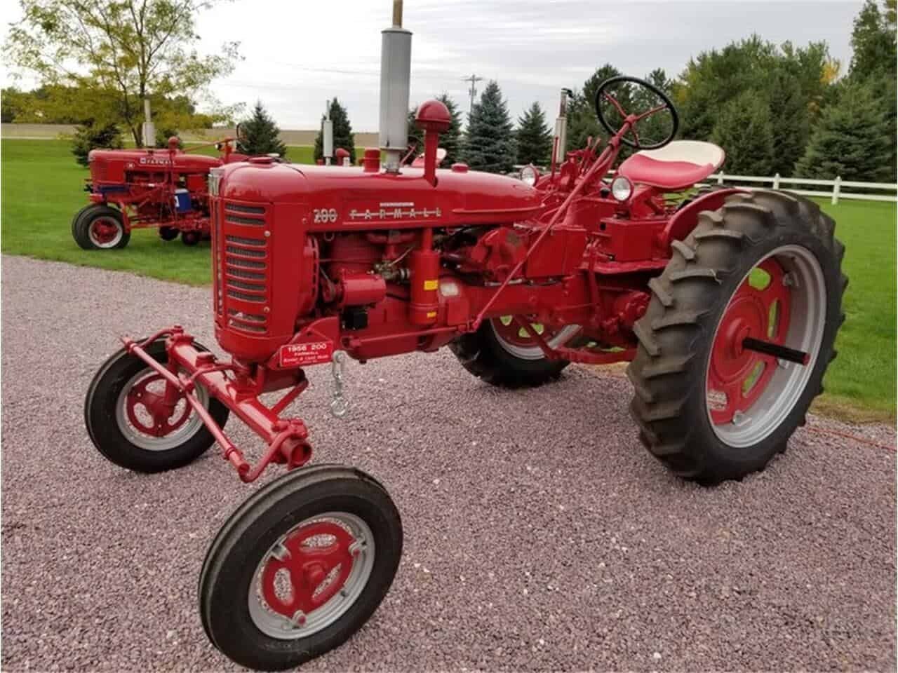 Farmall 200