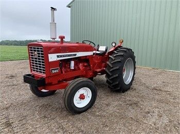 International 544 Diesel Utility